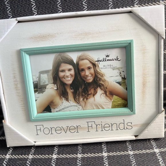 Hallmark | Accents | Hallmark Frame Friends Forever | Poshmark
